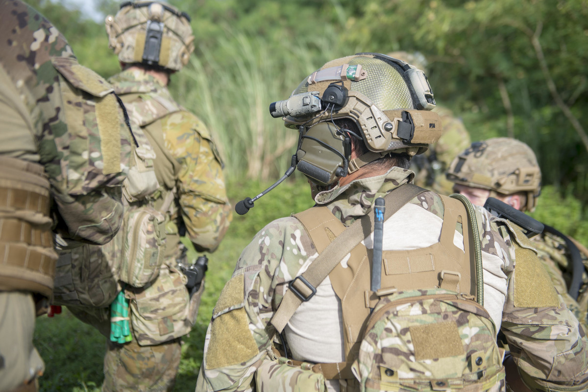 180806 N BV658 1245 — Postimages