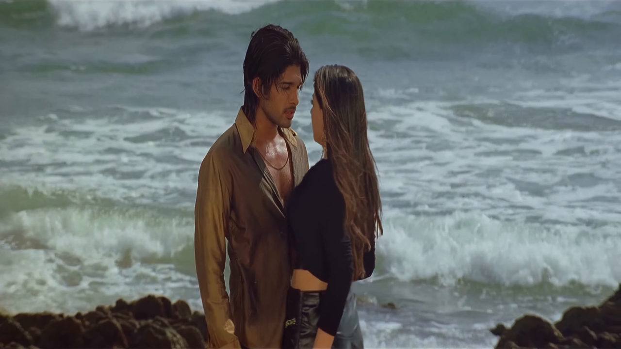 Hansika Motwani Manasuley Kalisey 4 K Song from Desamuduru2025 04 26 08 33 20 600 87 — Postimages