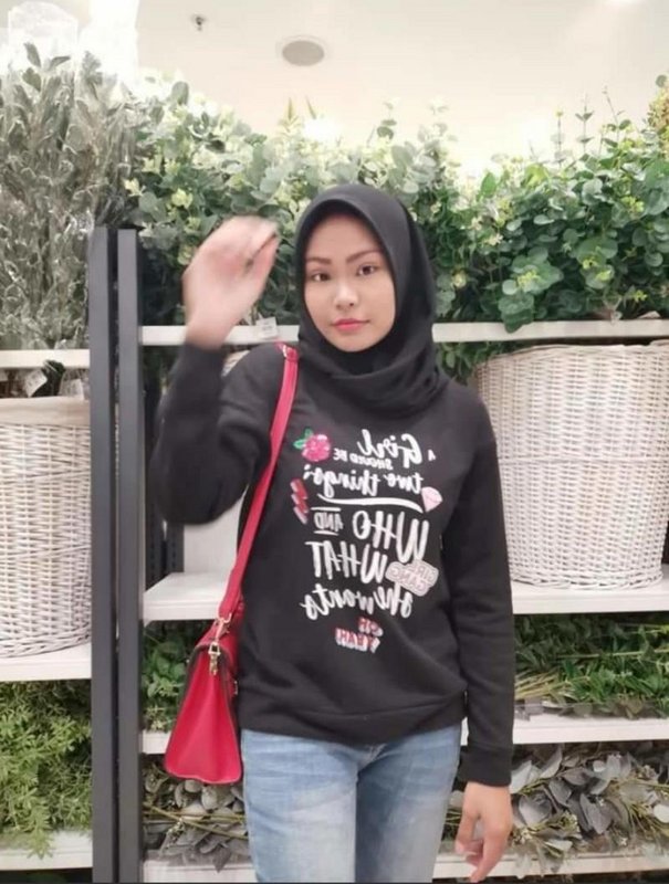 Heliza Indera Mahkota Pamer TETE - 4Play Forums