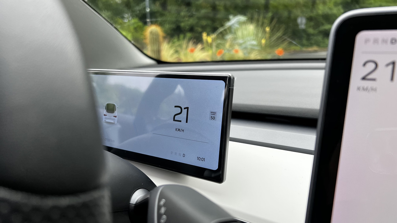 L'écran CarPlay et Android auto qui change tout à bord de votre Tesla ...