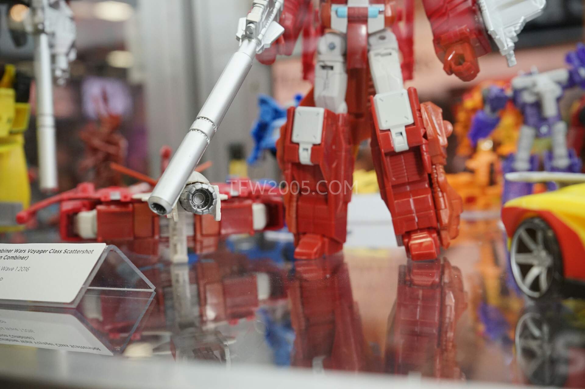 SDCC2015 Hasbro Case Transformers Combiner Wars — Postimages