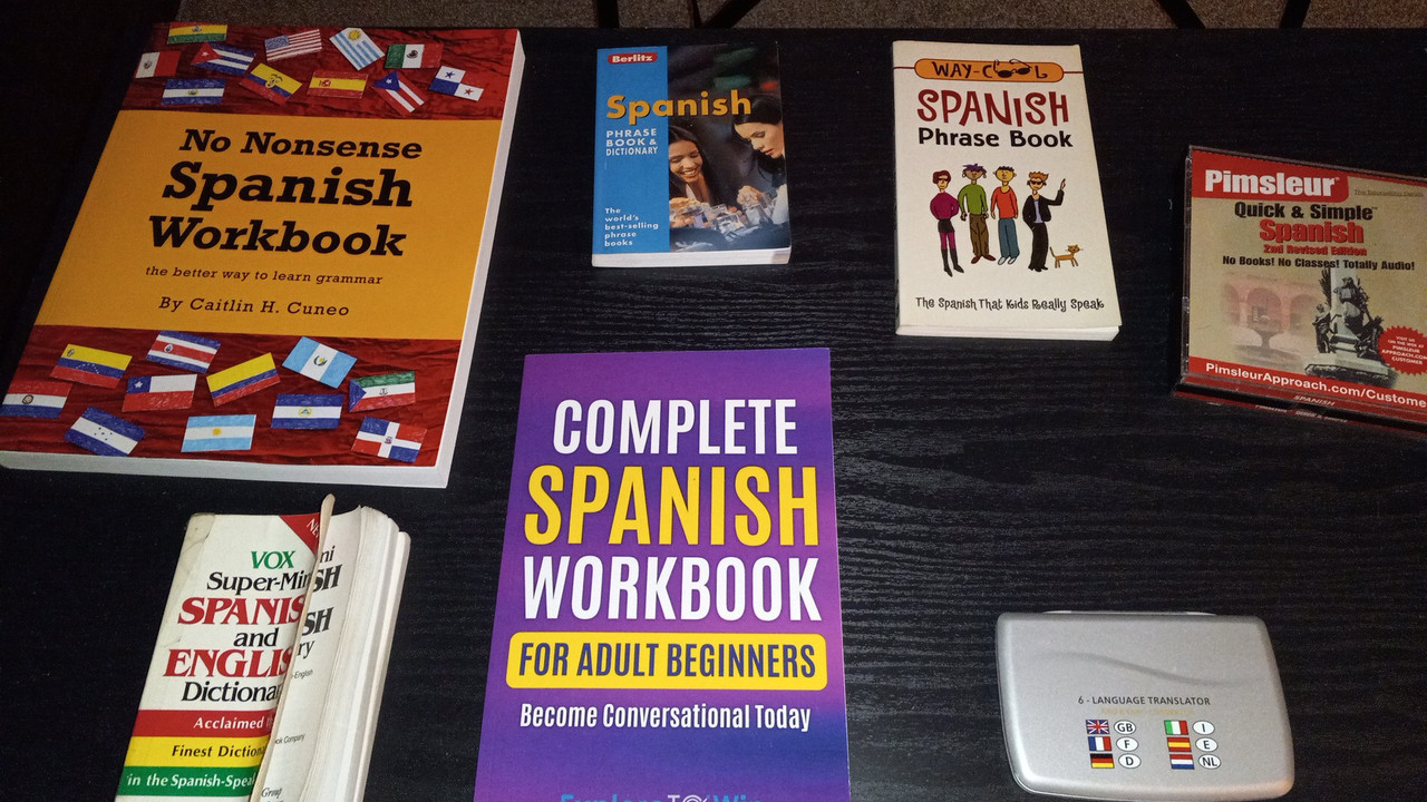 Spanish books — Postimages