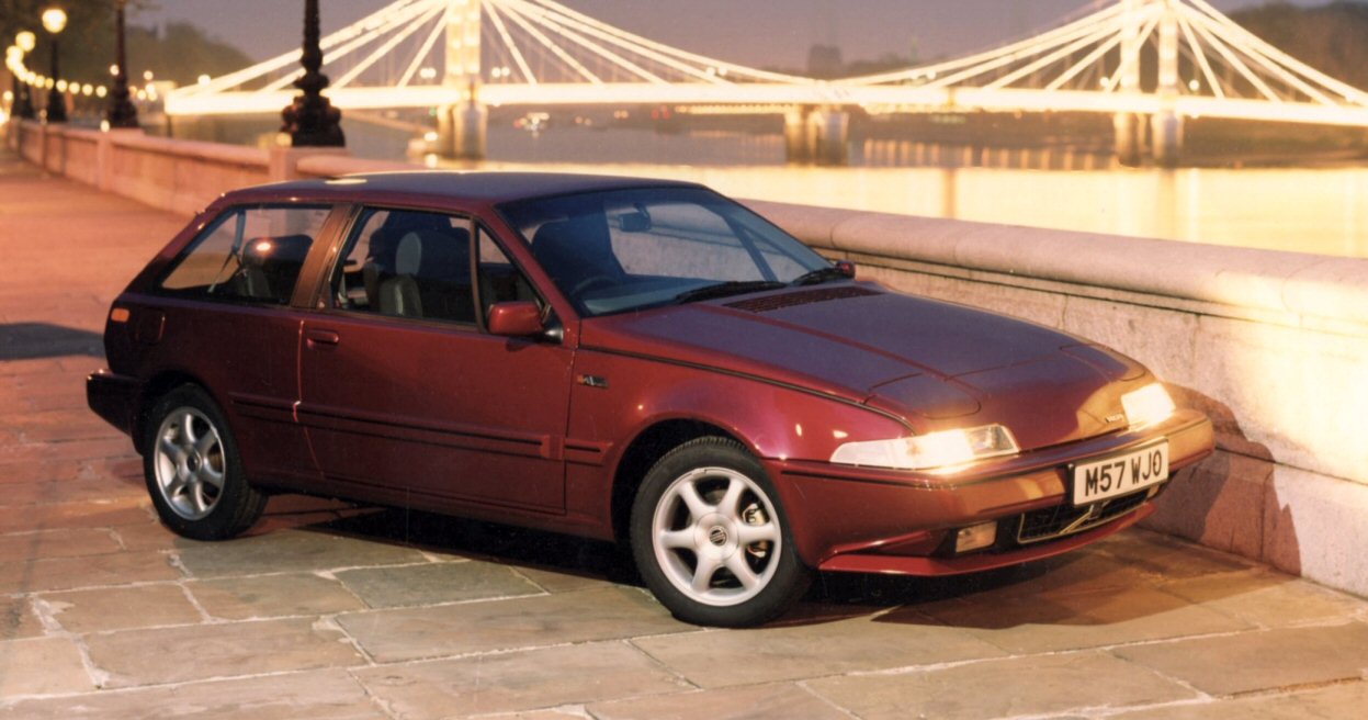 Late Bumper Stripes? - Volvo 480 Club Europe