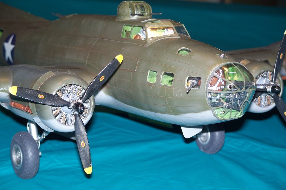 Le B-17E, "Old 666"