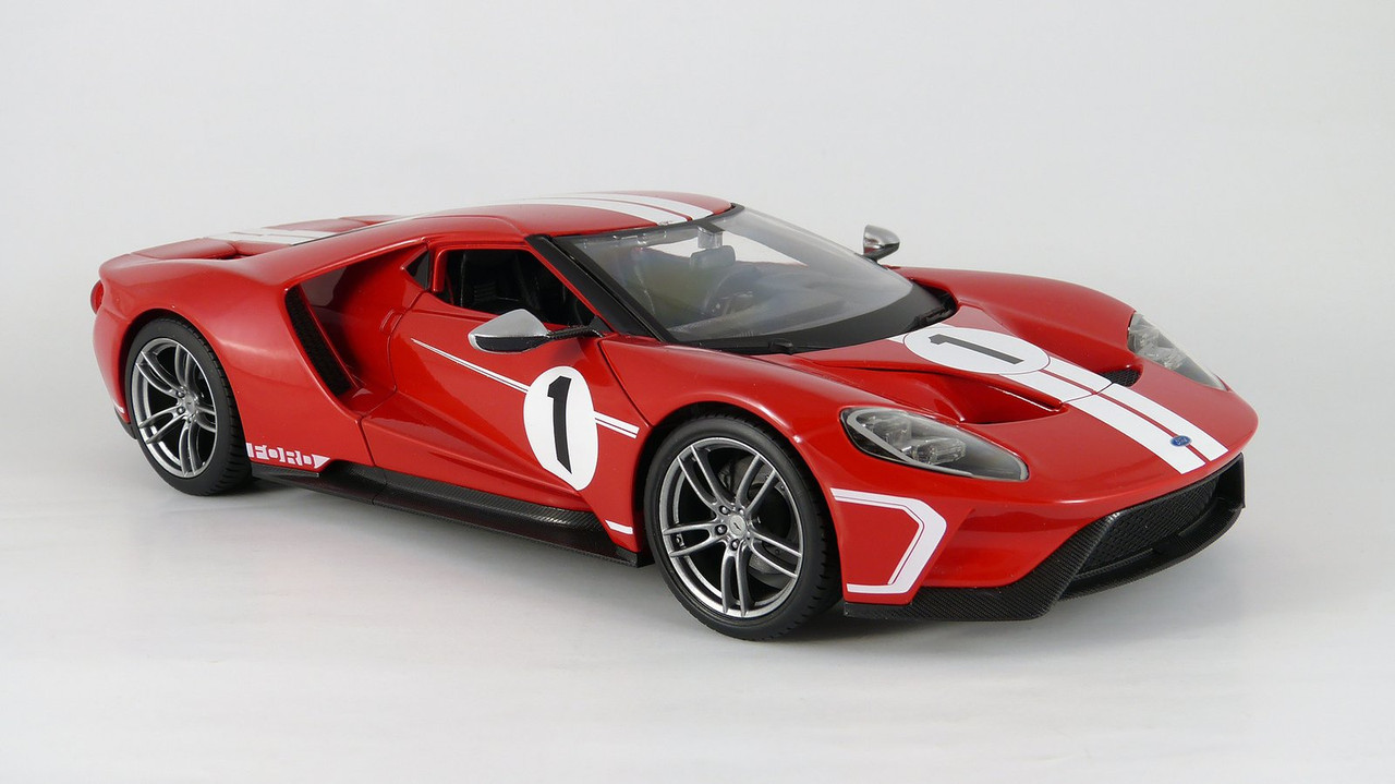 1:18 Maisto Ford GT 2017 #1 | DiecastXchange Forum