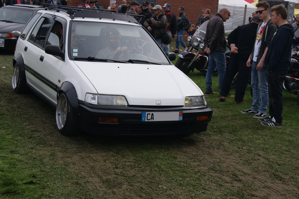 CIVIC SHUTTLE 1988 N°3 — Postimages