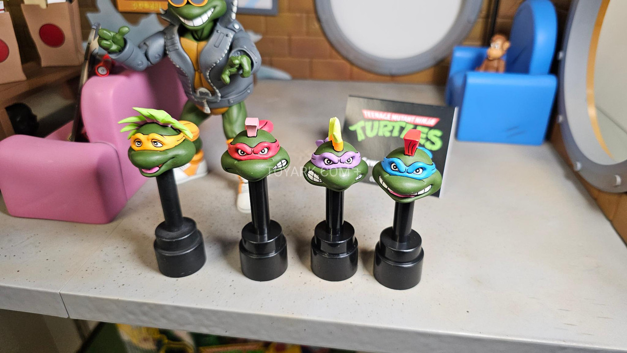 NYTF23 NECA TMNT Display 009 — Postimages