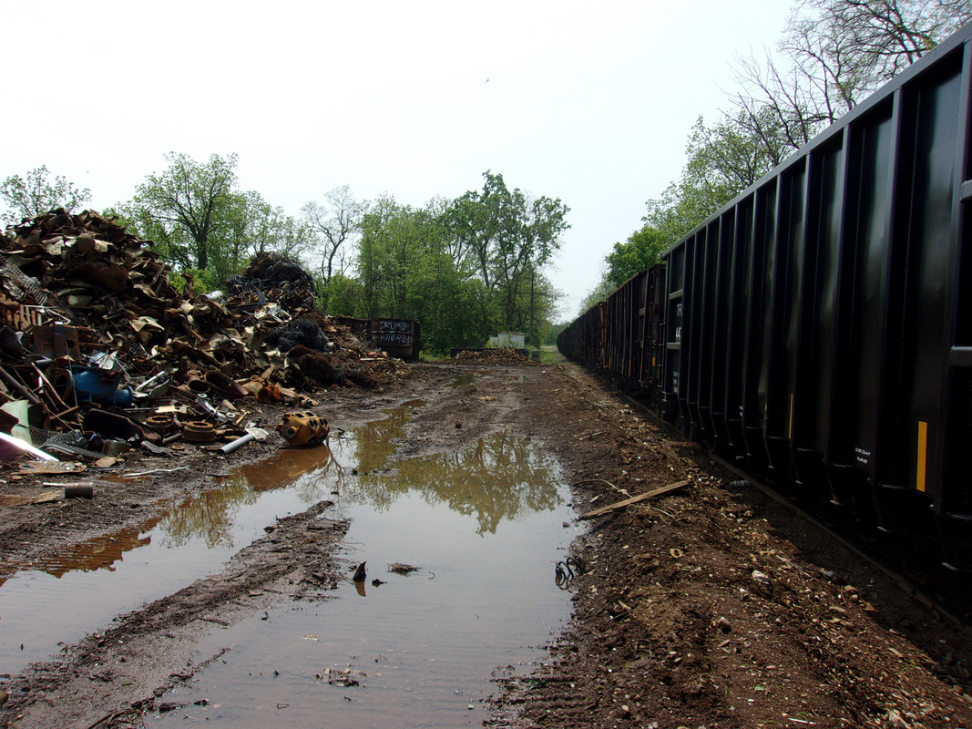 RunningAHEAD - Topic: May - meandering trails and country roads