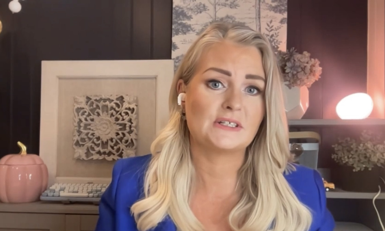 21 F6 A149 1 E9 E 4 D32 B141 E19 BE420 EAB4 — Postimages