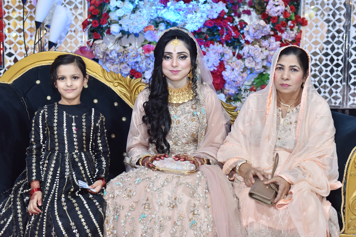 IR STUDIO AND BEAUTY SALON (121) — Postimages