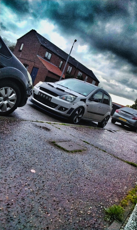 Rare Spoiler finally fitted : r/FordFiesta