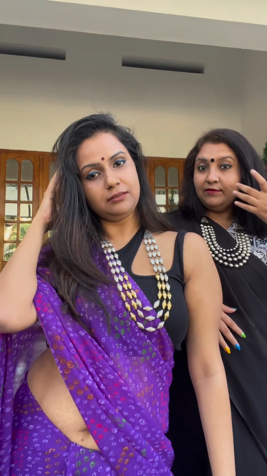 Homely lady big navel slips in violet saree mp4 snapshot 00 00 930 — Postimages