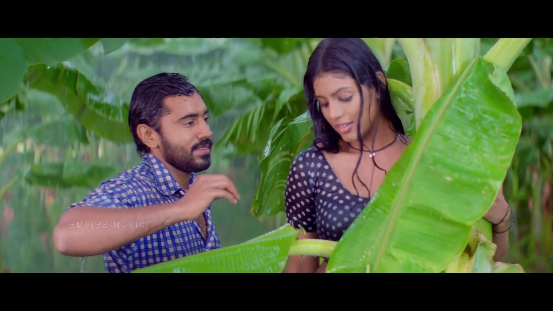 Hot iniya wet scenes from Bhoopadathil Illaatha Oridam mp4 snapshot 00 ...