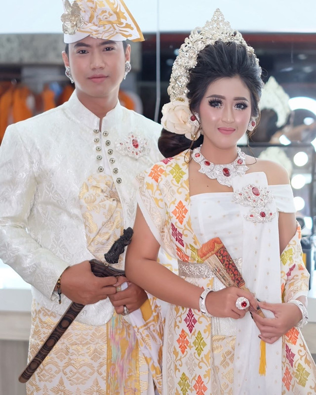Pakaian Adat Bali Pria Ke Pura - misterdudu.com Pakaian Adat Bali Pria Ke Pura - misterdudu.com