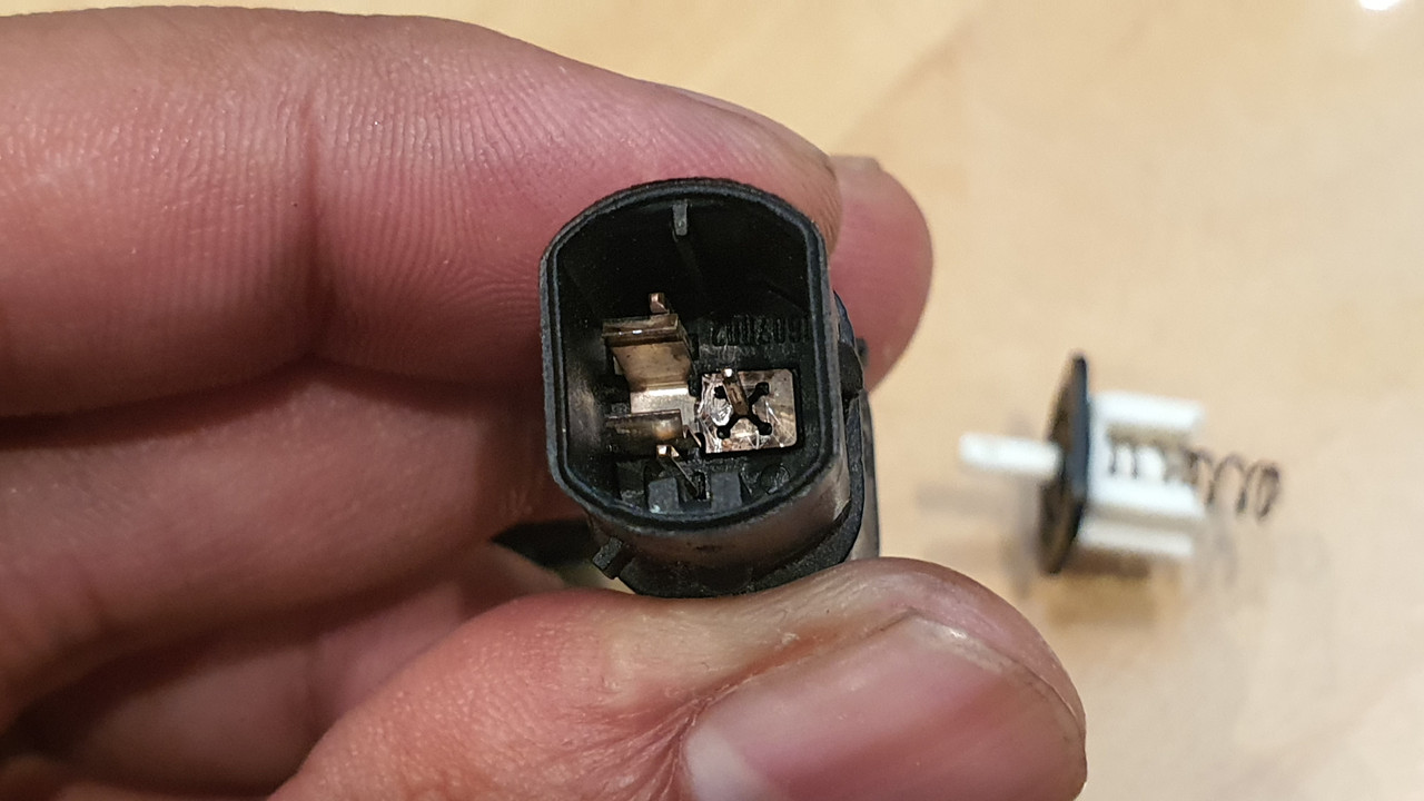 E46/e39 bonnet alarm switch fix | The M3cutters