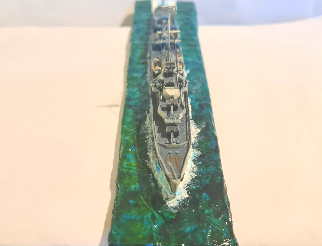 Tamiya 1/700 'O' Class British destroyer - H.M.S. Onslow - Ready for ...