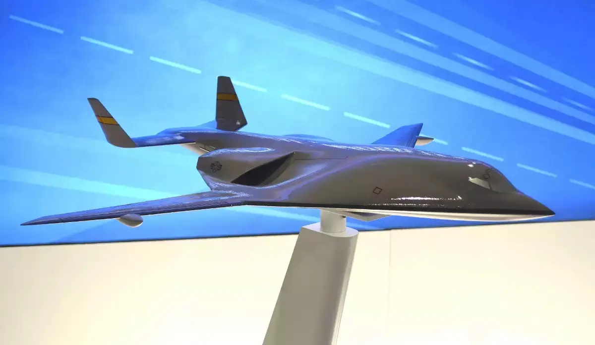 Lockheed Martin's Skunk Works Unveils Stealthy Aerial Refueling Tanker ...