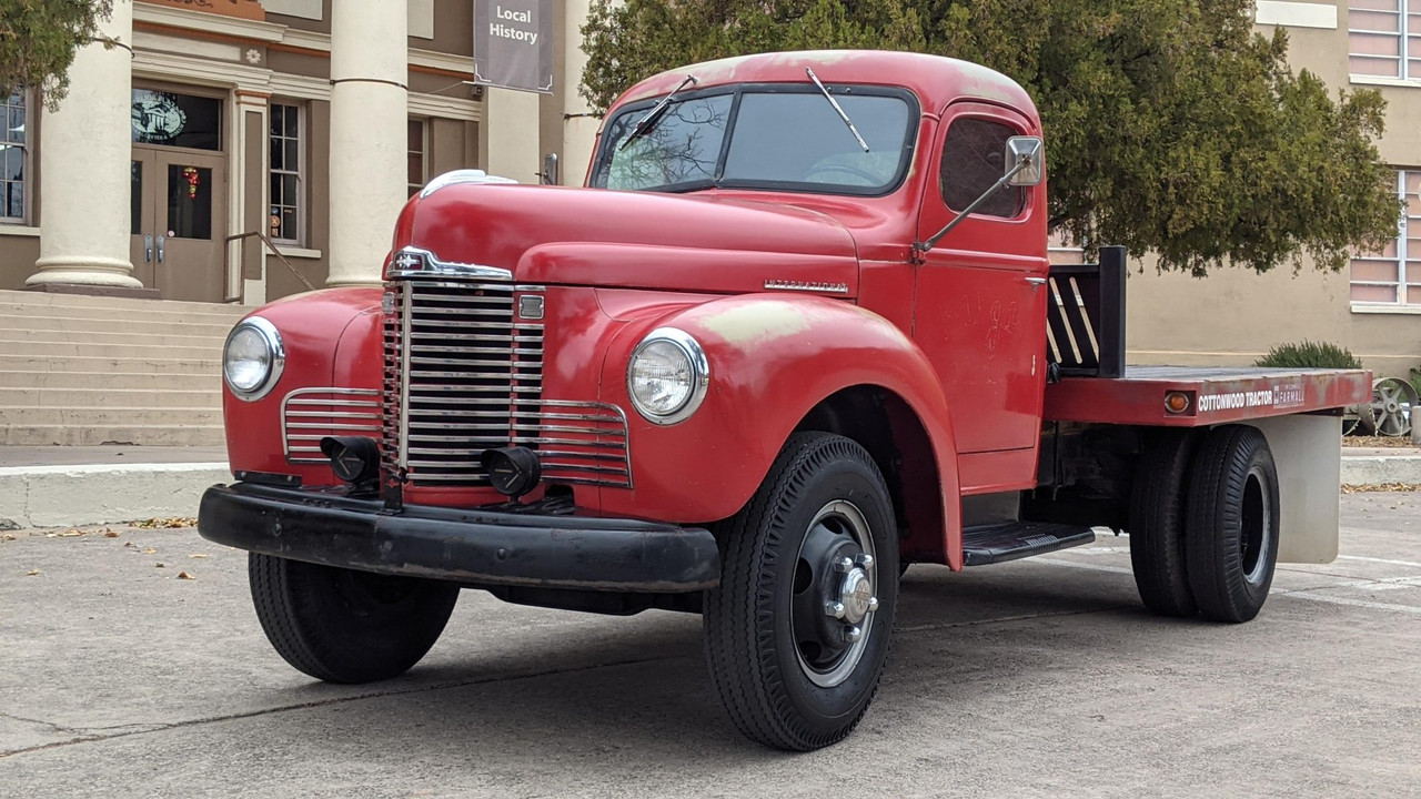 49 IH flat 1 — Postimages