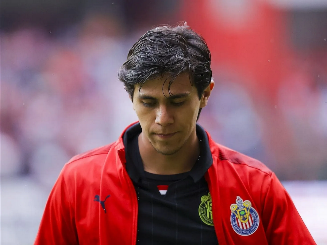 Jj Macías Pone En Dilema A Fernando Gago En Chivas Para El Clausura