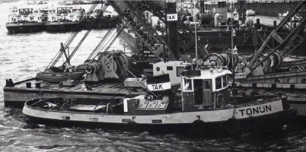 Foto's van binnenvaart sleepboten. - Pagina 77 - SCHEEPVAART FORUM