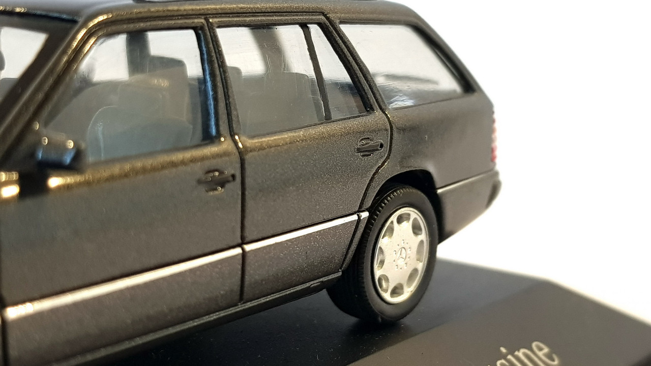 e320fl526 resize — Postimages