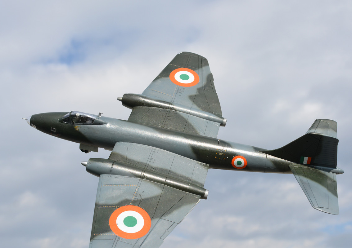 English Electric Canberra B(I)8 in IAF markings 1/72 - Ready for Inspection - Aircraft ...