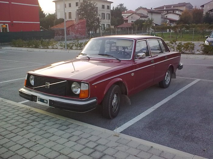 Galleria di Targhenere.net - : Volvo 244 L