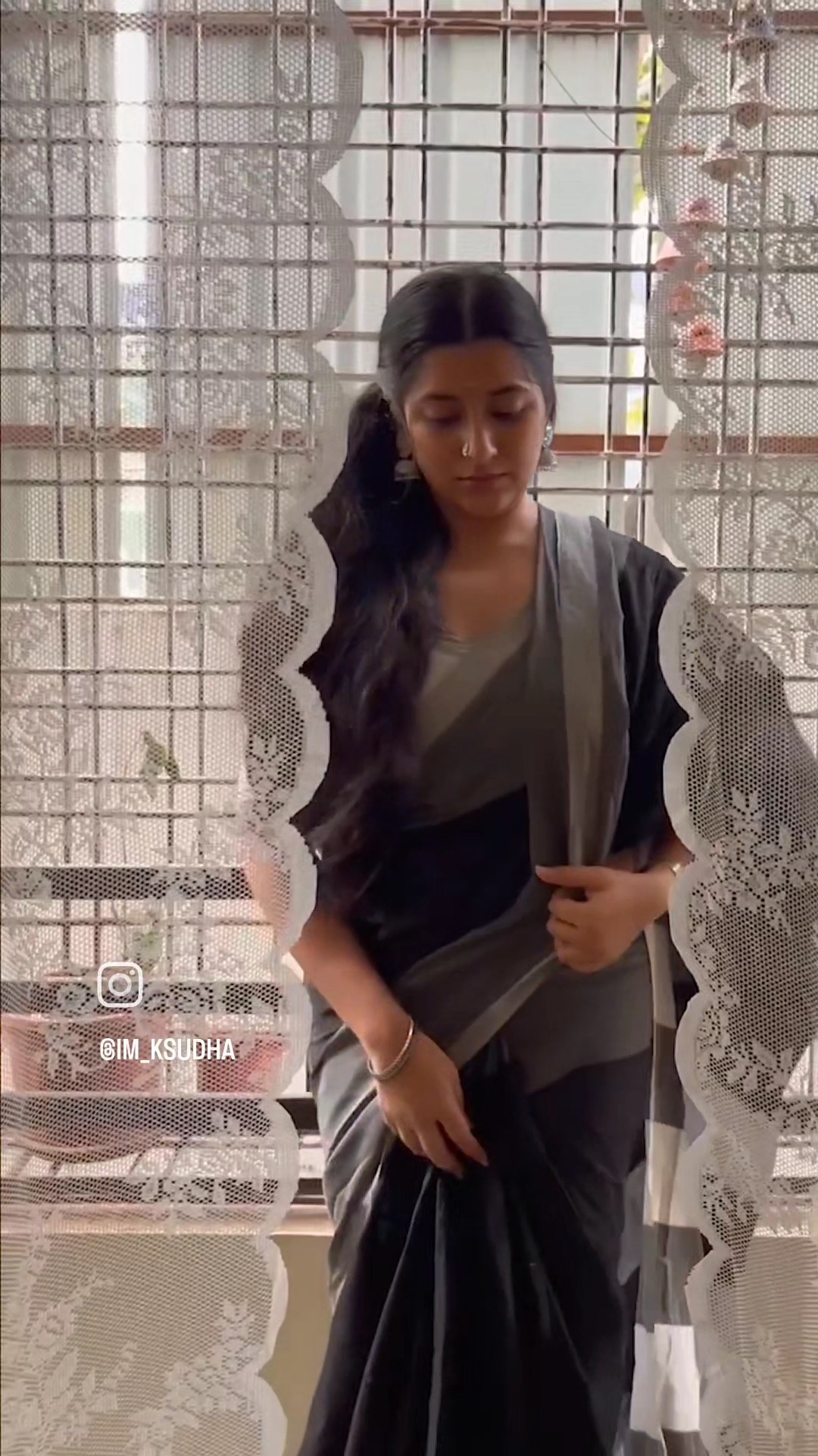 Ksudha Sexy Big Deep Navel Hole in Grey Saree mp4 snapshot 00 16 249 — Postimages