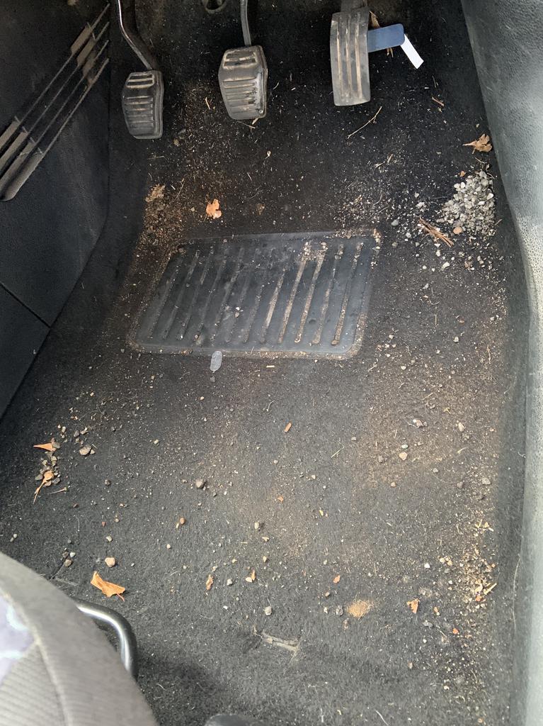 Driver Footwell Start — Postimages