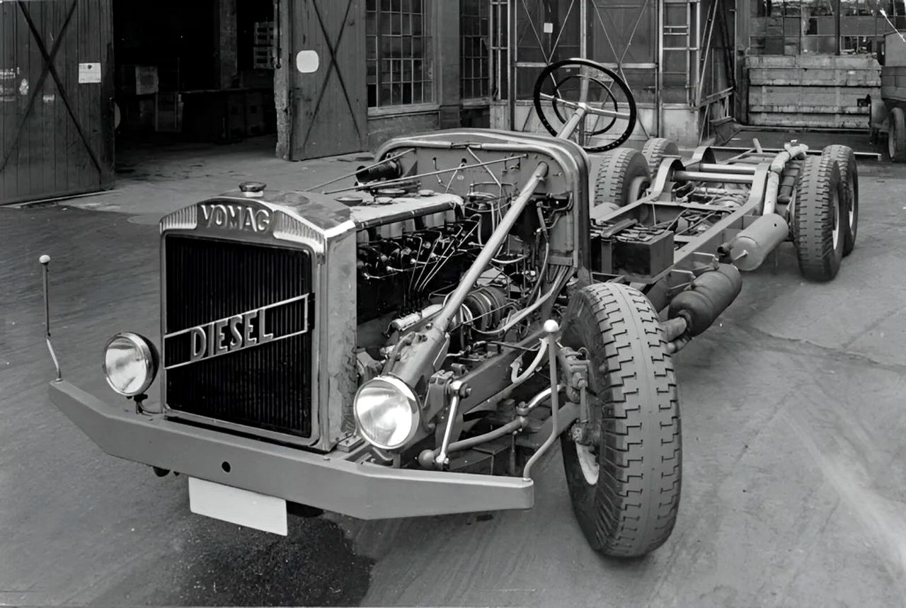 3 axle uberland bus chassis 1937 — Postimages