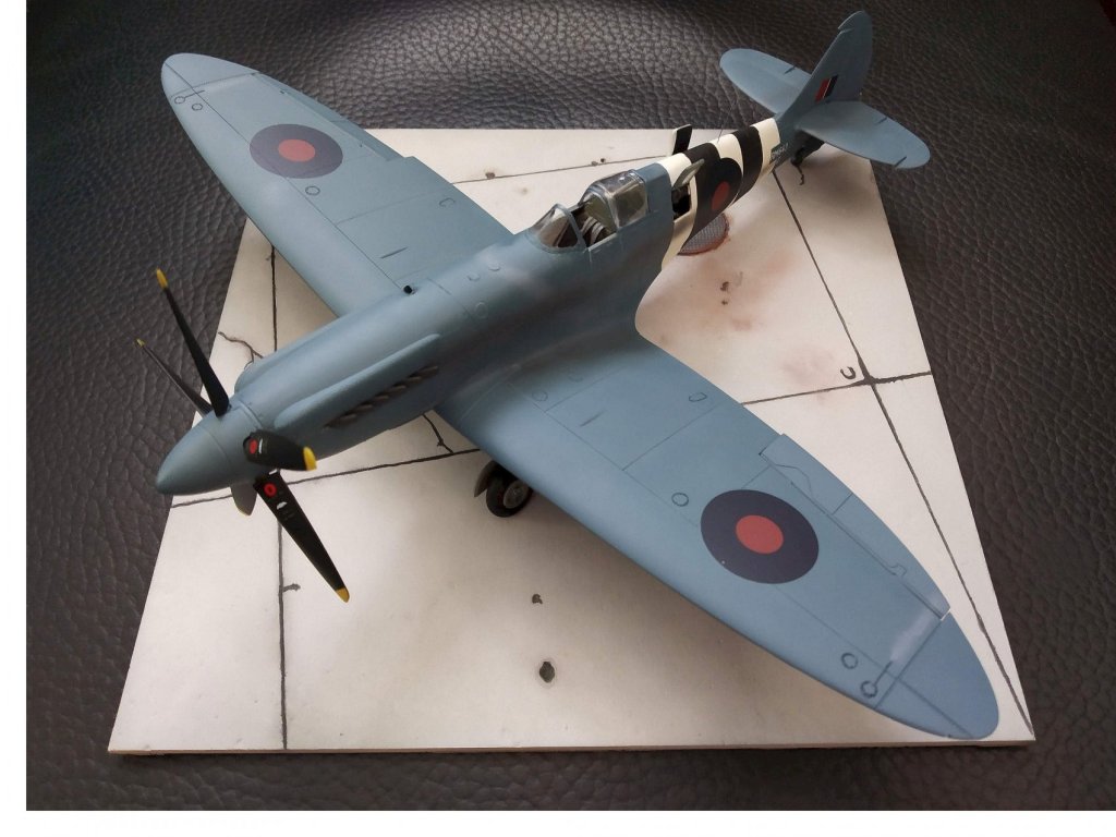 Supermarine Spitfire Type 389, 1:48 Airfix: ... my weekend model ...
