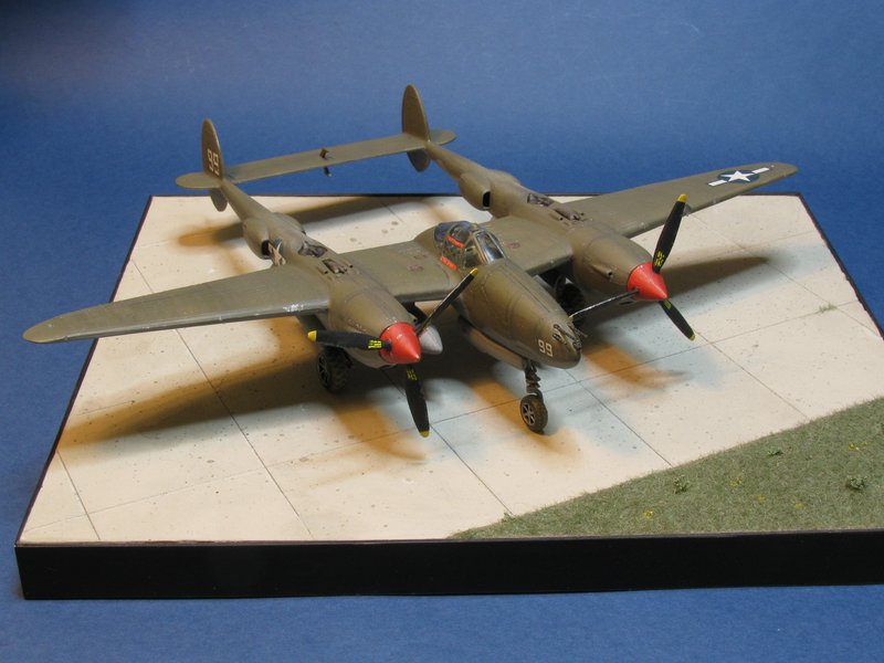 P-38 Lightning "Beautiful Lass", Airfix 1/72 kit from 1972 with Exito ...