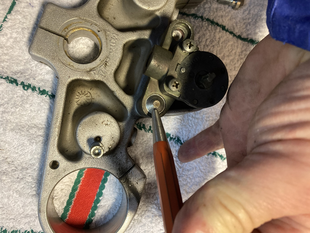 7619192 C 907 E 474 F B3 A2 D10 AC05082 C3 — Postimages