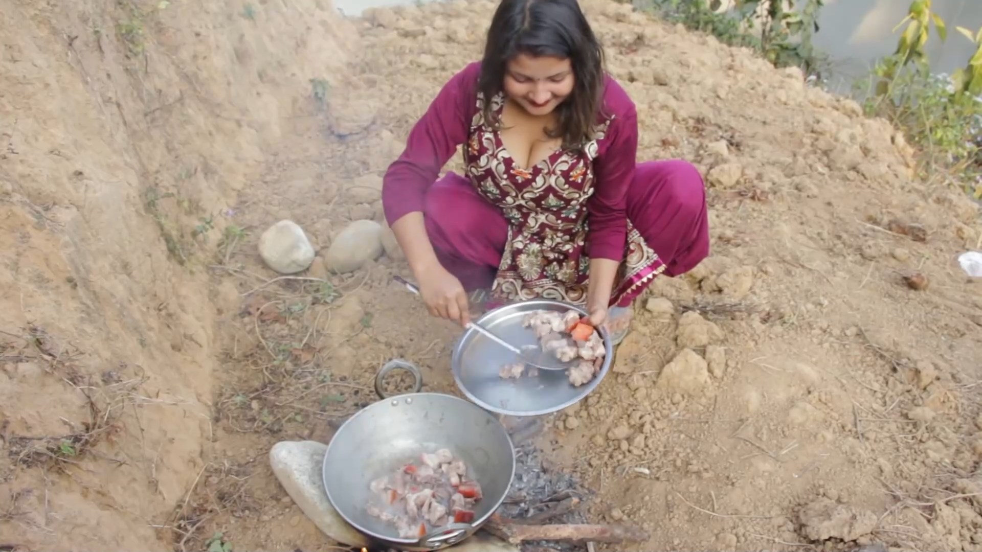 Village busty girl cleavage and bobbs in tight churidhar mkv snapshot ...