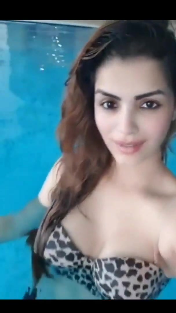 Bathingscene sonaliratu 075 — Postimages