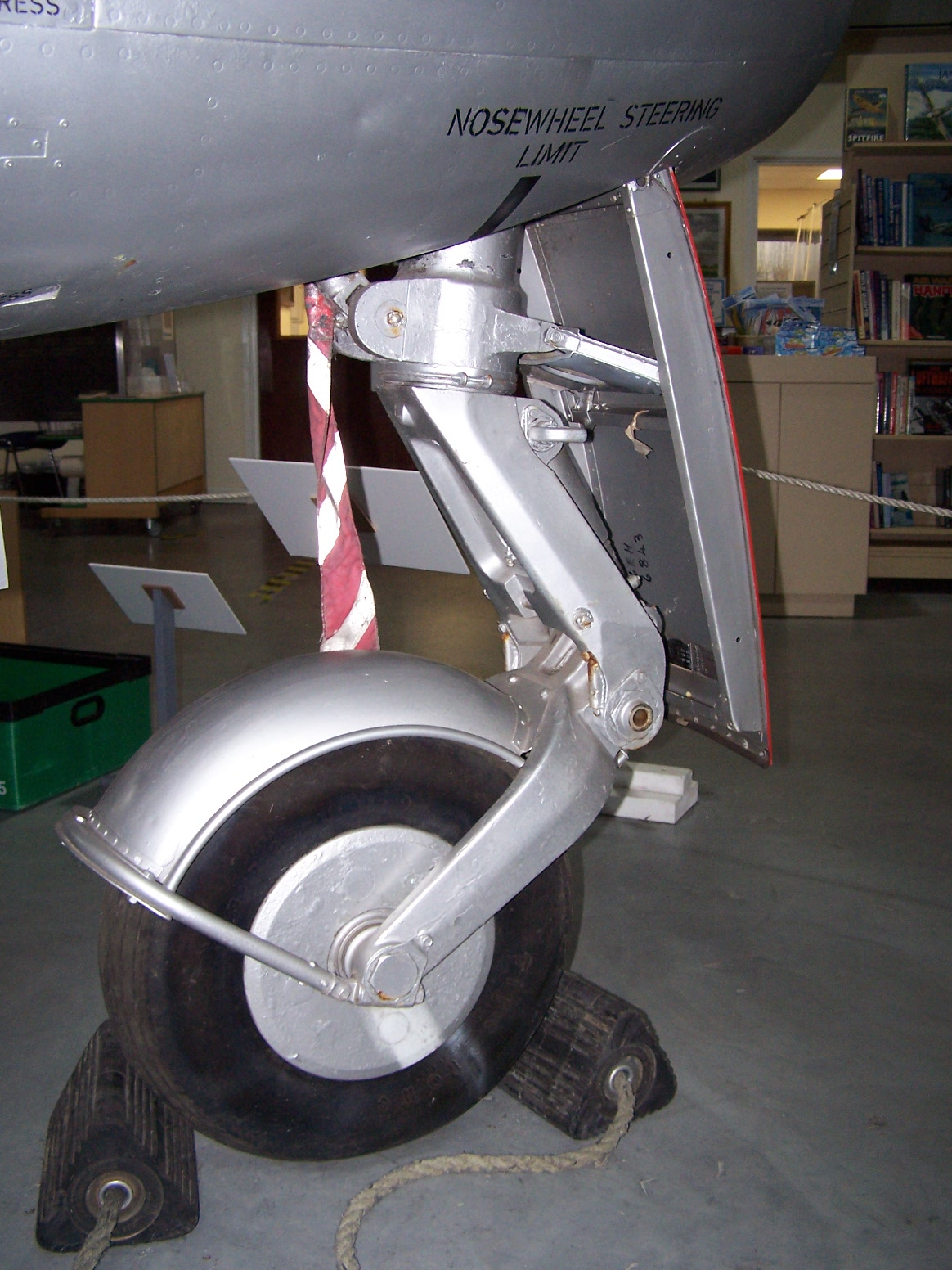 100 8299 — Postimages