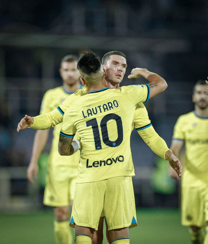 Fft Ck RDXEAE11za — Postimages