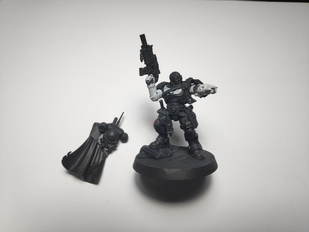 Raven Guard Captain in Phobos Armour 15e Assembled using plastic glue ...