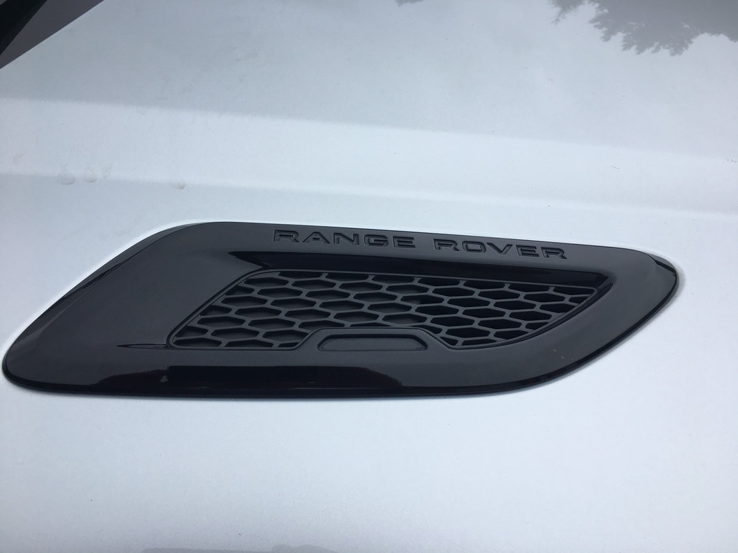 evoque bonnet vent — Postimages