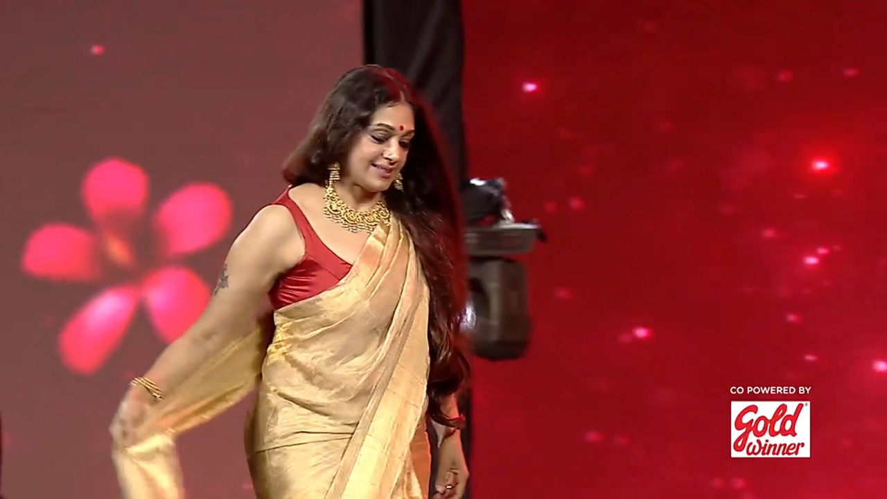 Navel Queen Shobana Sexy and Hot in Golden Saree mp4 snapshot 00 31 967 ...