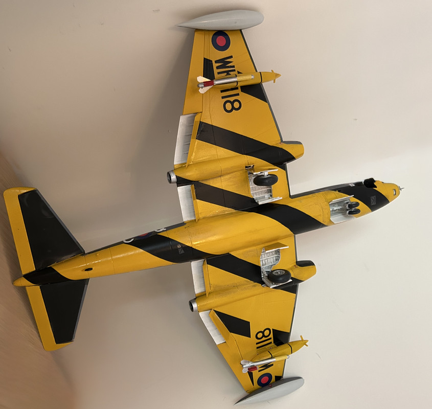 EE Canberra TT.18, WK118/CQ, No. 100 Sqn, RAF Wyton, 1986 - Ready for ...