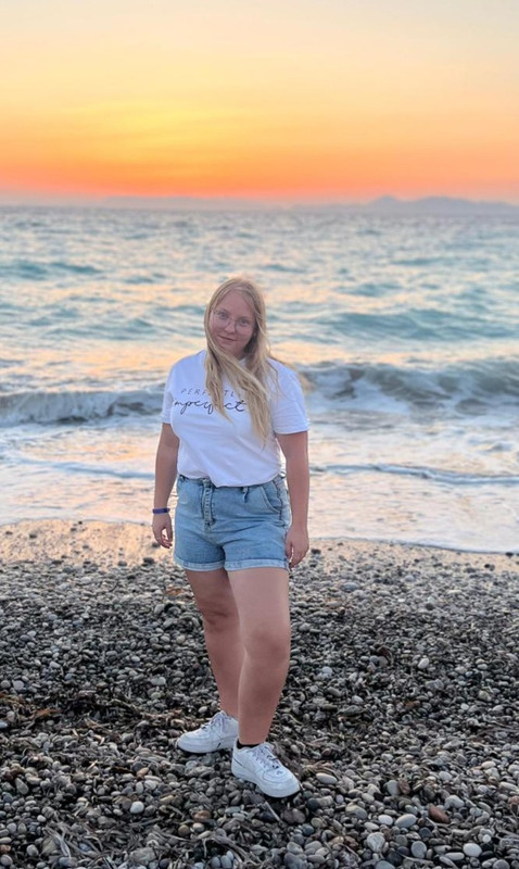 2659 A0 EC DB51 47 EC A6 D7 6 A80 E6356 D2 A — Postimages