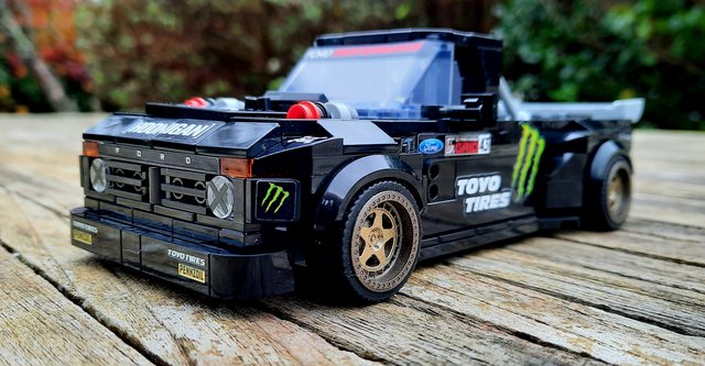 LEGO MOC Ford F150 Hoonitruck by Prodbrick | Rebrickable - Build with LEGO