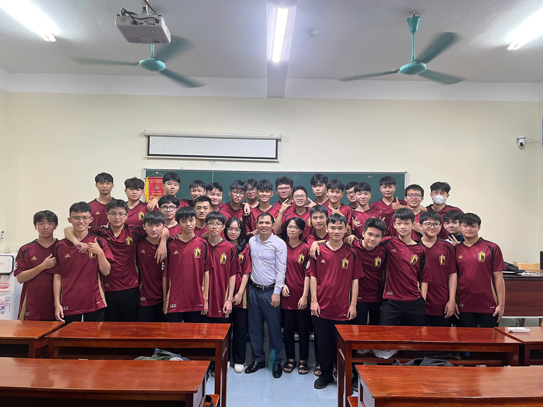 TK4 - Lớp chuyên Tin - Khóa 33 (2023 - 2026) - CHTOJ: Chuyen Ha Tinh ...