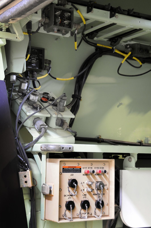 M1068 A3 Rt Rr, Power Outlets & Tent Inter Panel — Postimages