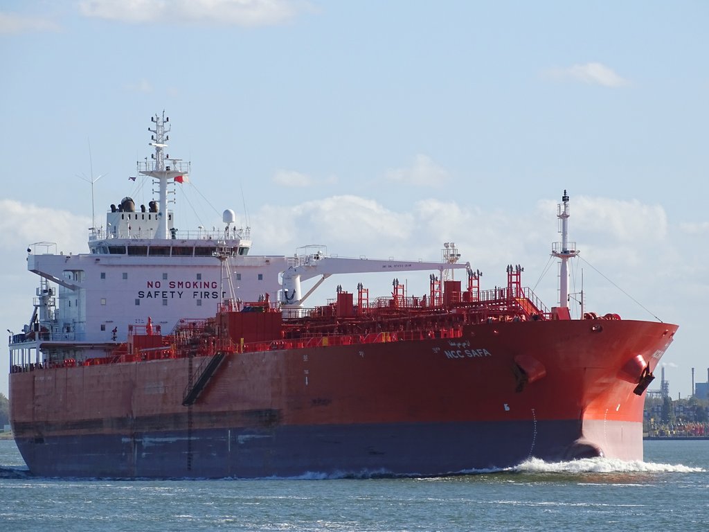 Spotten in De Hoek. - Pagina 643 - SCHEEPVAART FORUM