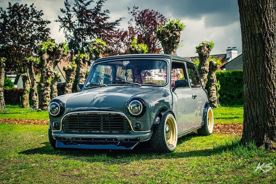 Cool "oldschool pile" photography topic