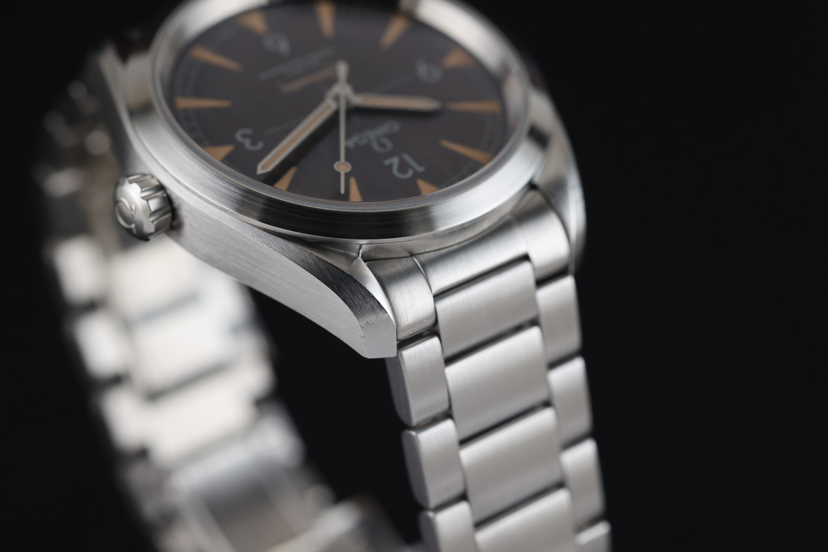 FSOT: OMEGA Railmaster Co‑Axial Master Chronometer 40 mm (220.10.40.20 ...