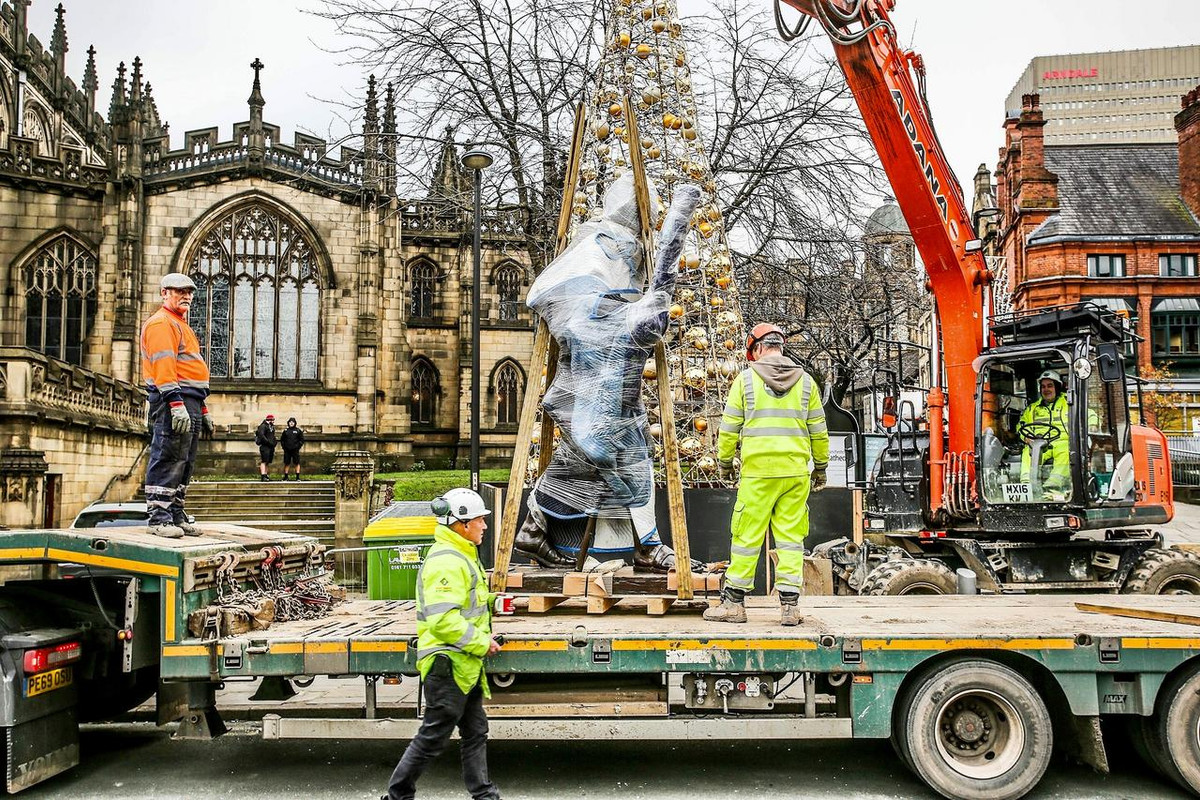 Manchester Sculptures, Statues & Public Art | Page 18 | SkyscraperCity ...