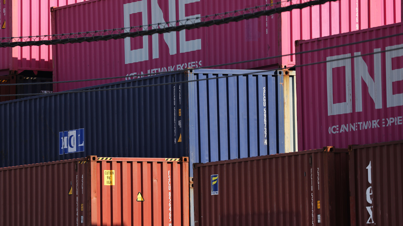 The global impact of shipping containers - villagefordlincoln.com